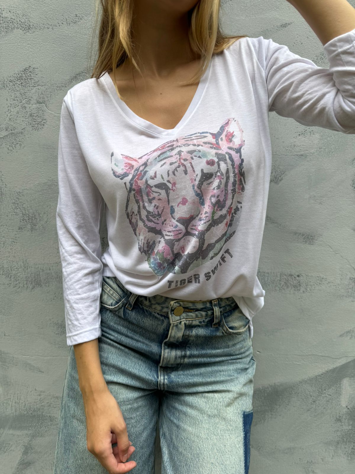 REME HOLLY WHITE TIGER SWIFT - Uhana